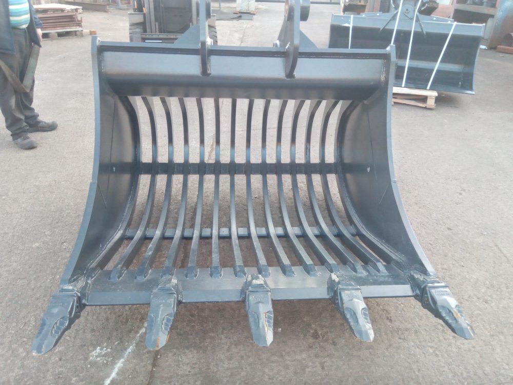 18T-25T Riddle Bucket For Hire | HyForce Demolition